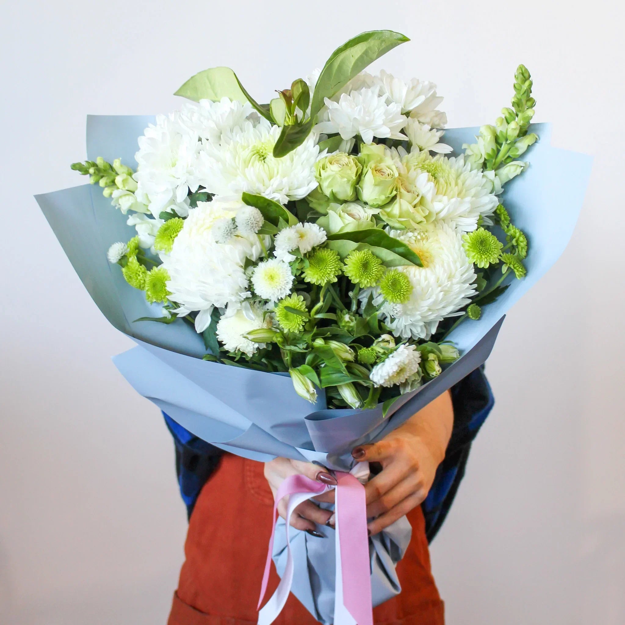 Classic Posy - Medium | Fresh Flower & Gift Delivery – The Posy Co